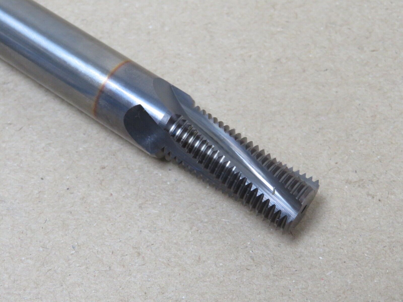 UNF Carbide Thread Mill VARGUS 9/16″ x 18 UNF Helical Flute Axial ...